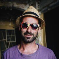 不思議な石 - 作品｜大地の芸術祭